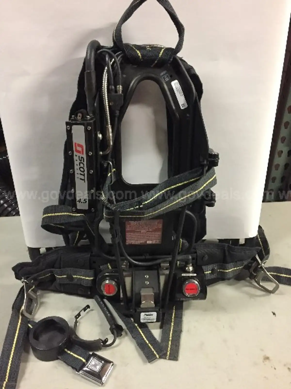 (25) Scott harnesses with both 30 and 60 minute cylinders OPERABLE | GovDeals