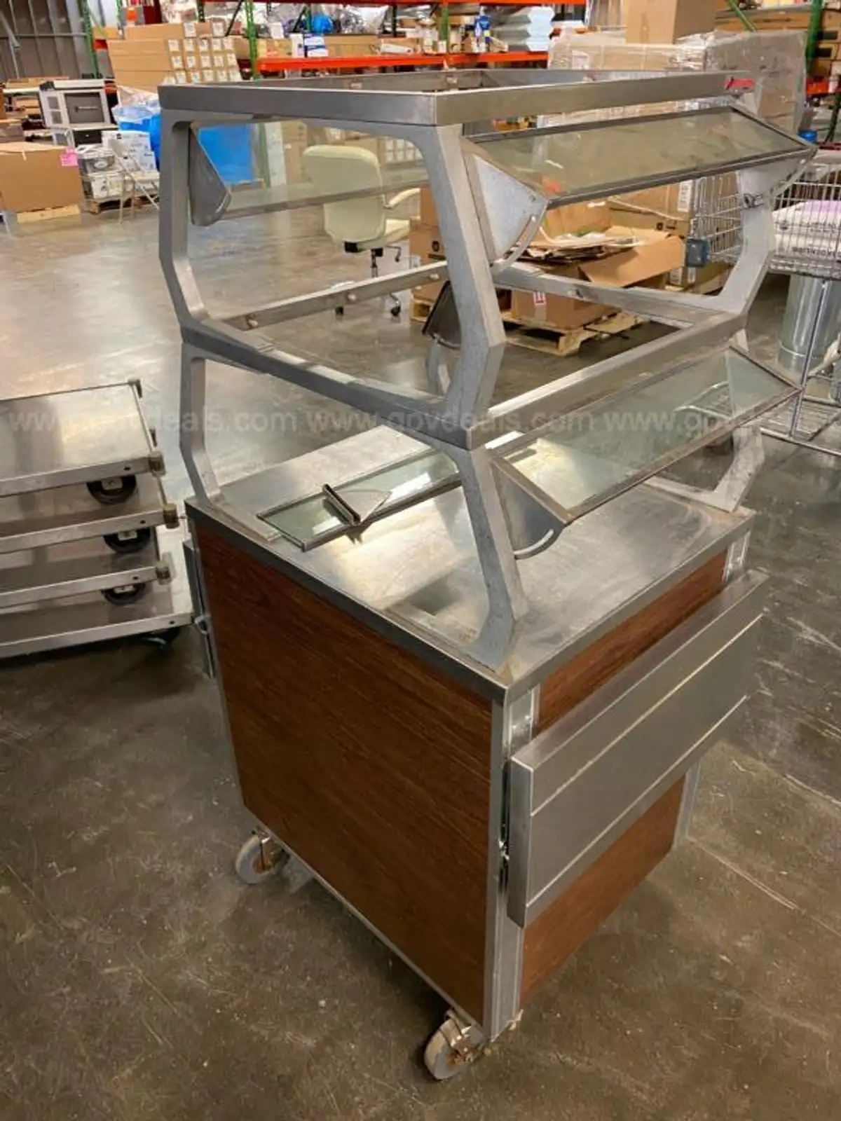 Precision Rolling Cafeteria Serving Counter | AllSurplus