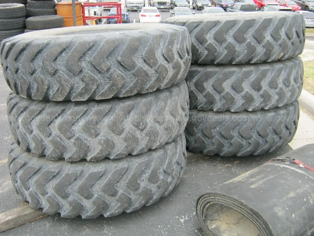 6 used Michelin 14.00 R 24 grader tires | AllSurplus