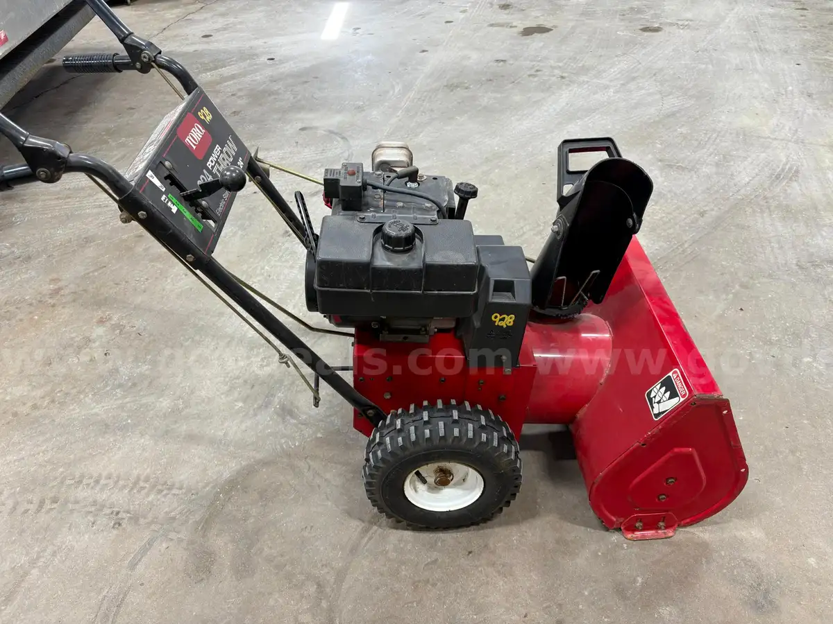 Toro Power Throw 824 4-cycle 2-stage snow blower | GovDeals