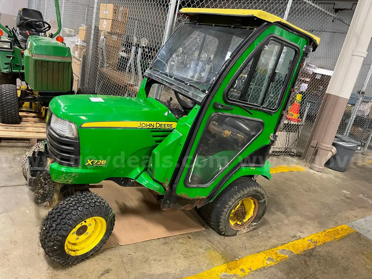 John Deere X728 4x4 Mower with Cab | AllSurplus