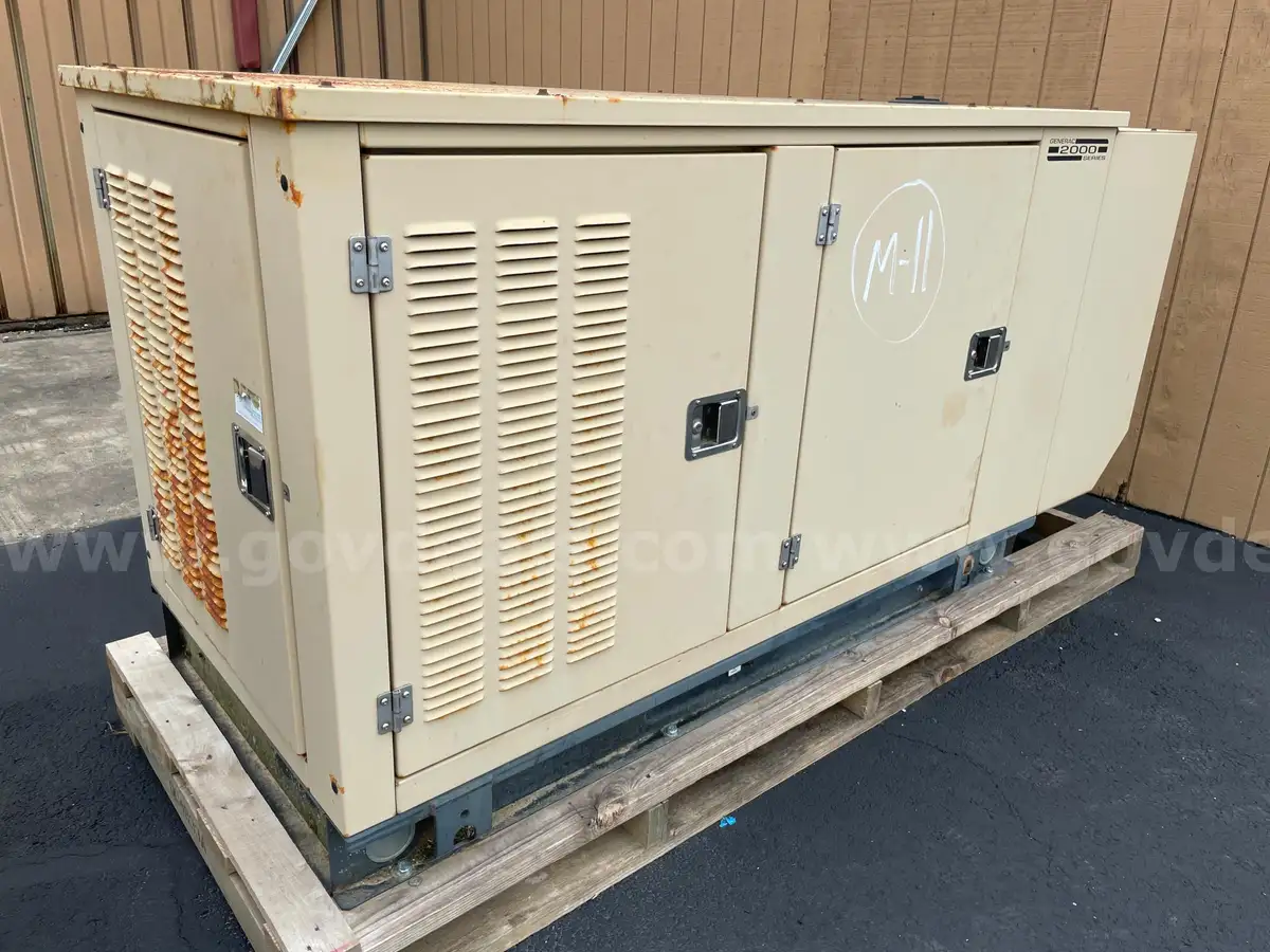 2000 Generac 20KW Generator, Model 20A01581-S | AllSurplus