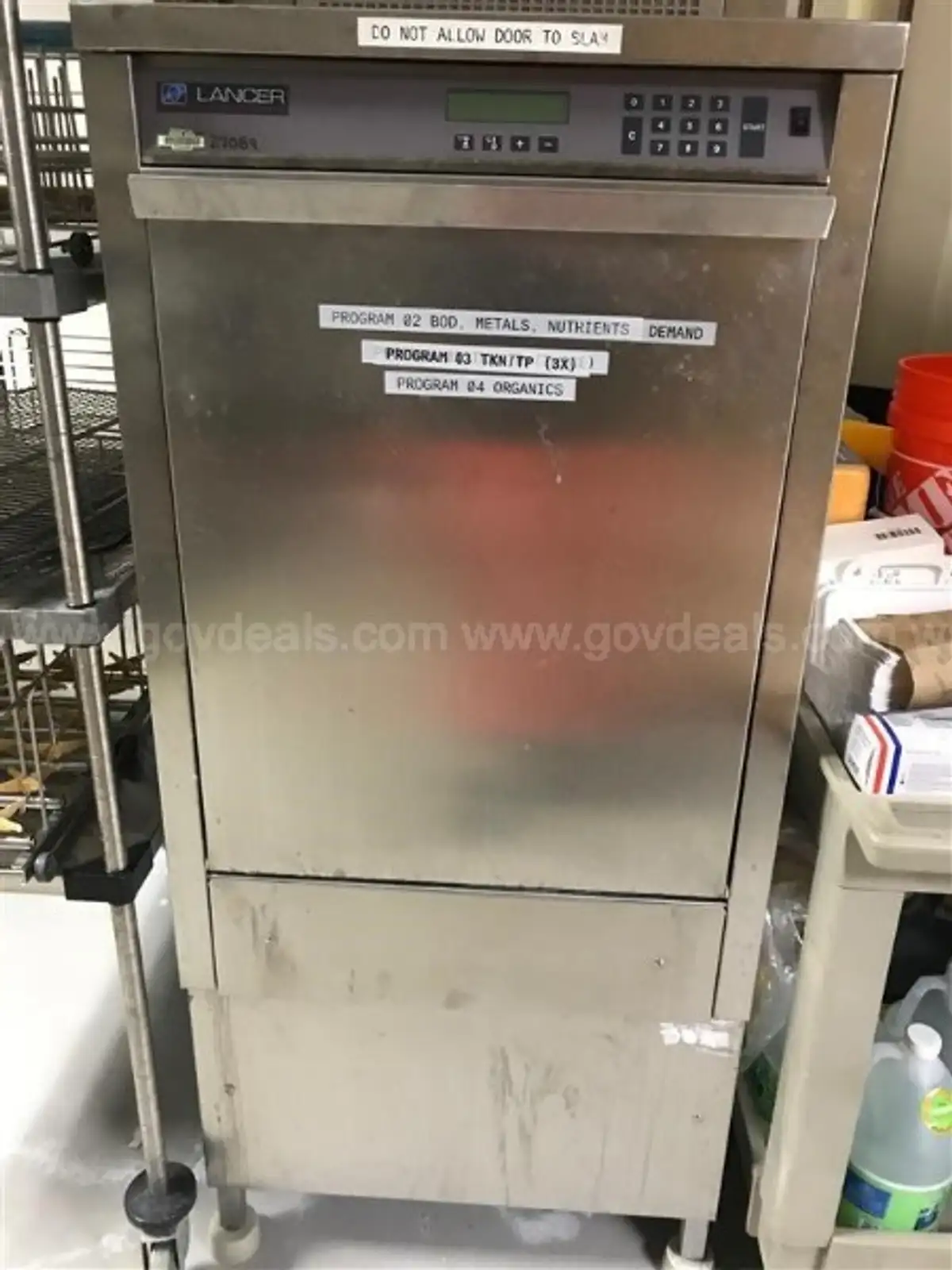 Lancer Dishwasher Model 1300 UPSS | AllSurplus