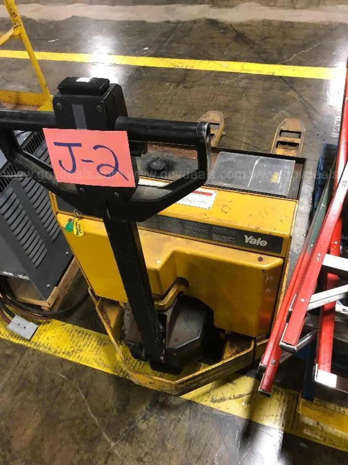 Yale Electric Pallet Jack | GovDeals