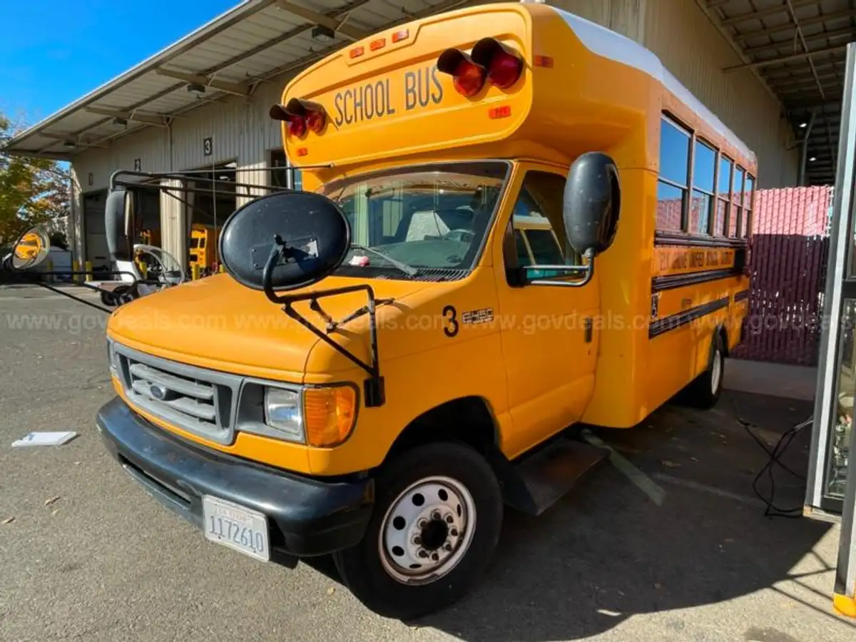 2003 Ford Econoline School Bus | AllSurplus