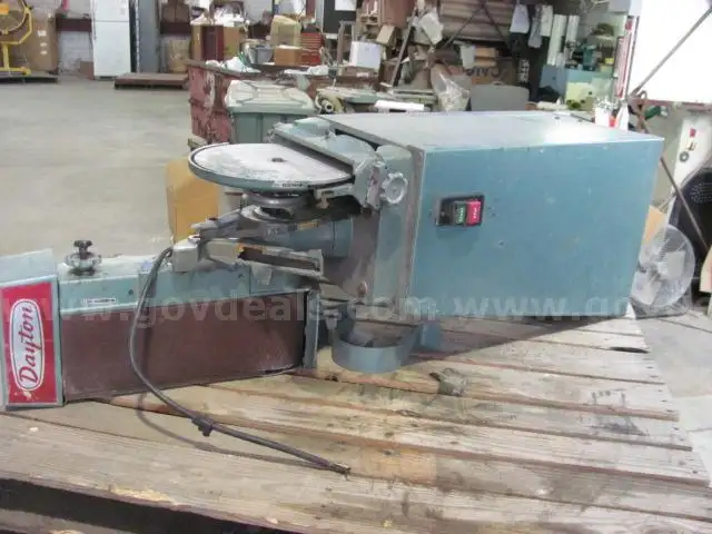Dayton Disc/Belt Sander with No Motor | AllSurplus