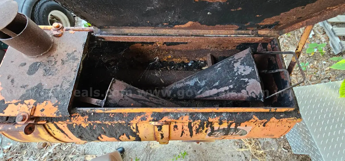 Tar Kettle | AllSurplus