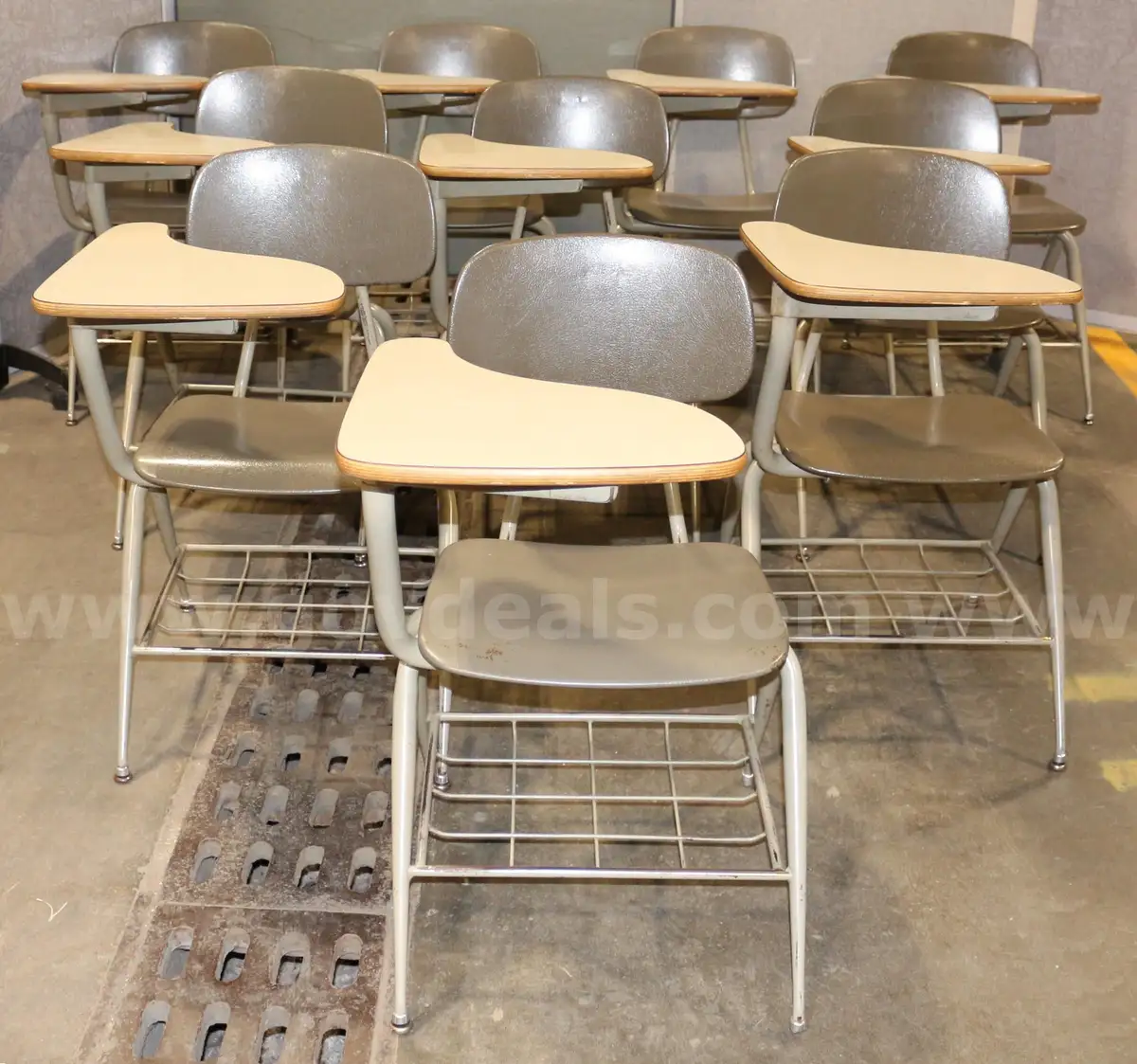 (10) Right Handed School Desks | AllSurplus