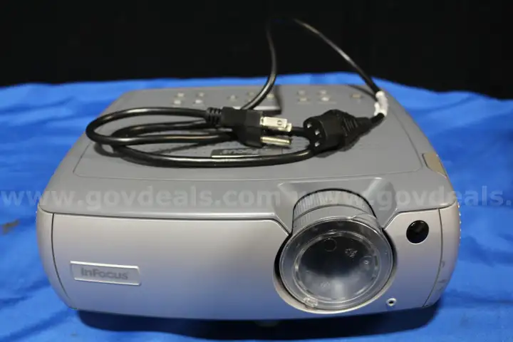 (1) InFocus LP540 Projector | GovDeals