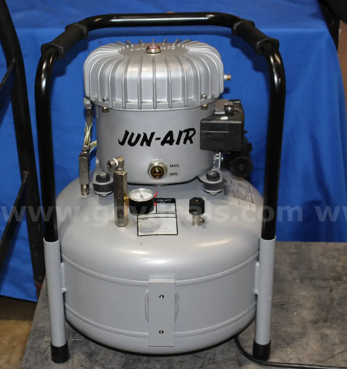 (1) Jun-Air Compressor Model 6 (25 liter) | AllSurplus