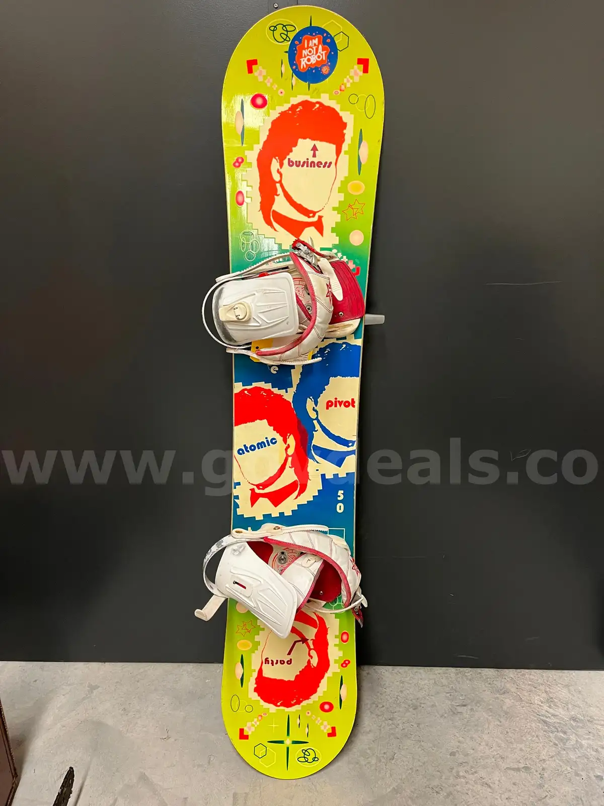 Atomic Pivot snowboard | AllSurplus