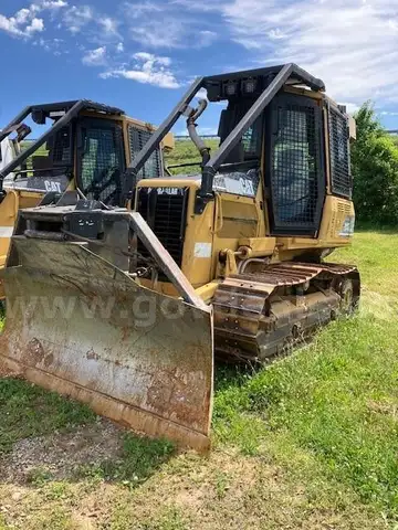 2005 CATERPILLAR D4G DOZER | AllSurplus