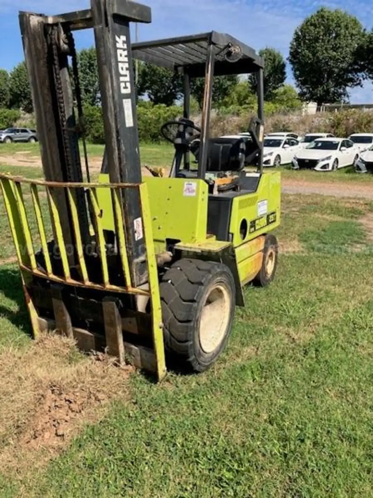 1994 CLARK GPX25 FORKLIFT | GovDeals