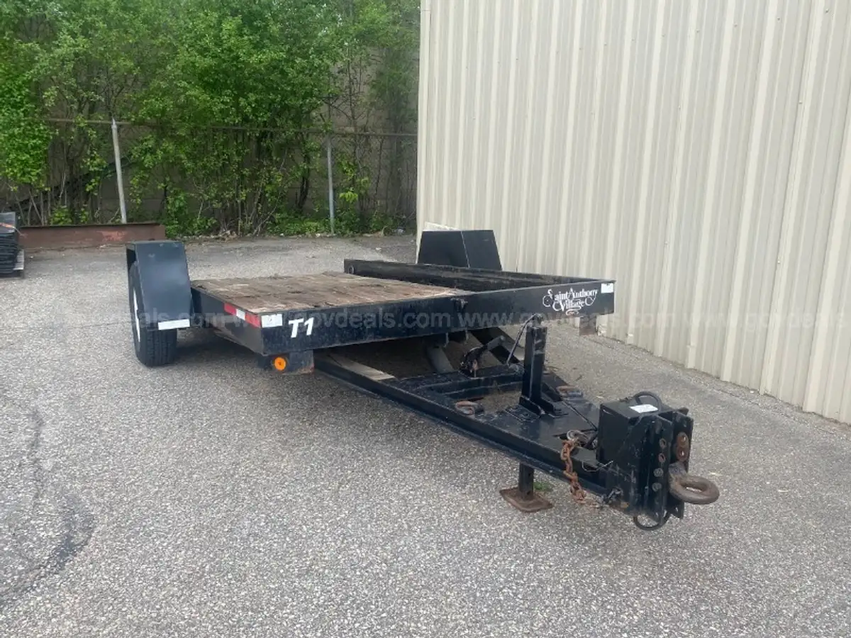 1998 Towmaster T-5T 14 foot trailer | AllSurplus