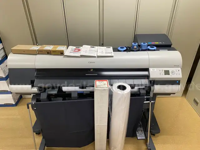 Used Canon IPF825 Plotter | GovDeals