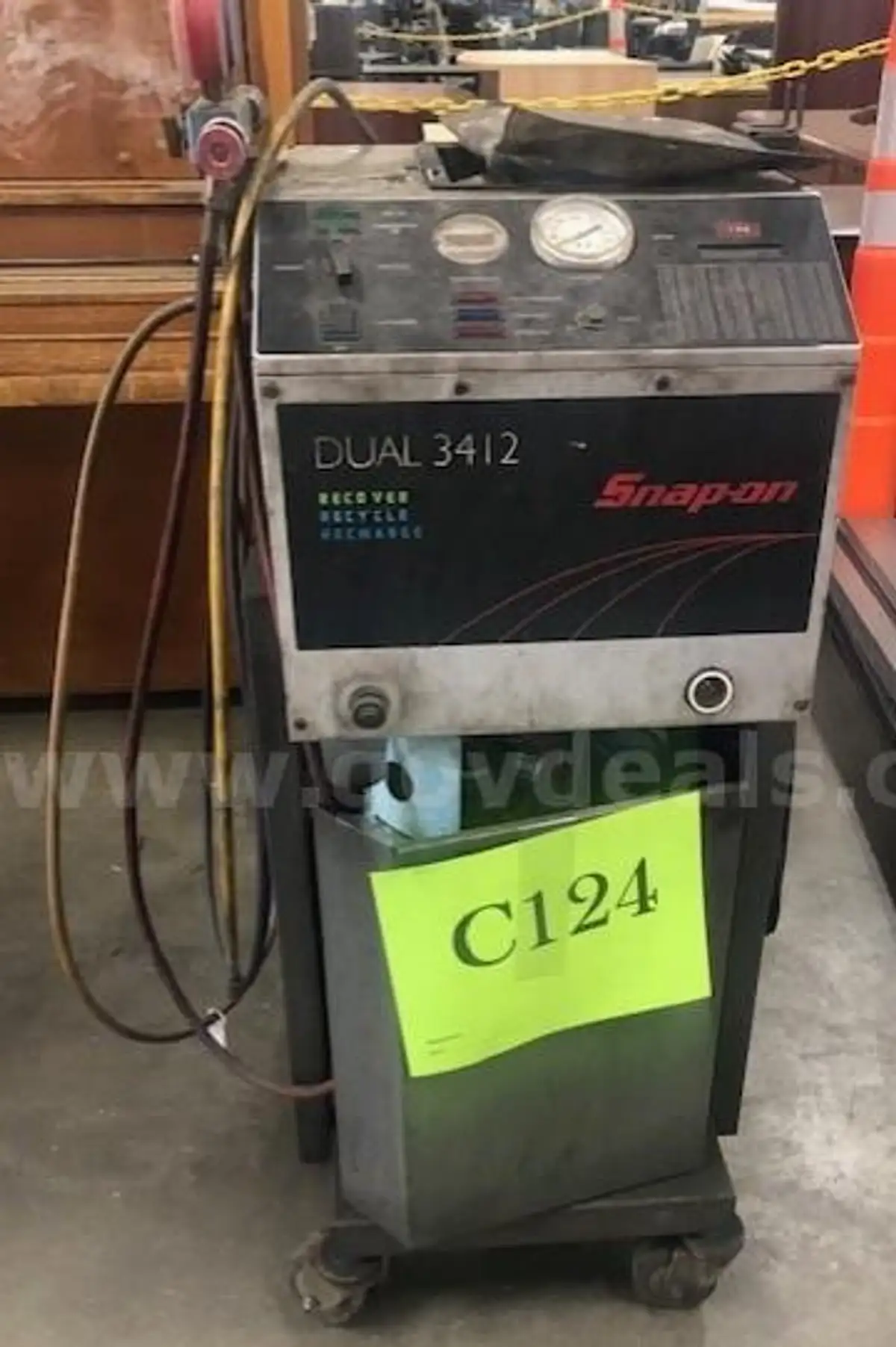 SNAP-ON DUAL 3412 RECOVERY SYSTEM **** (I) | AllSurplus