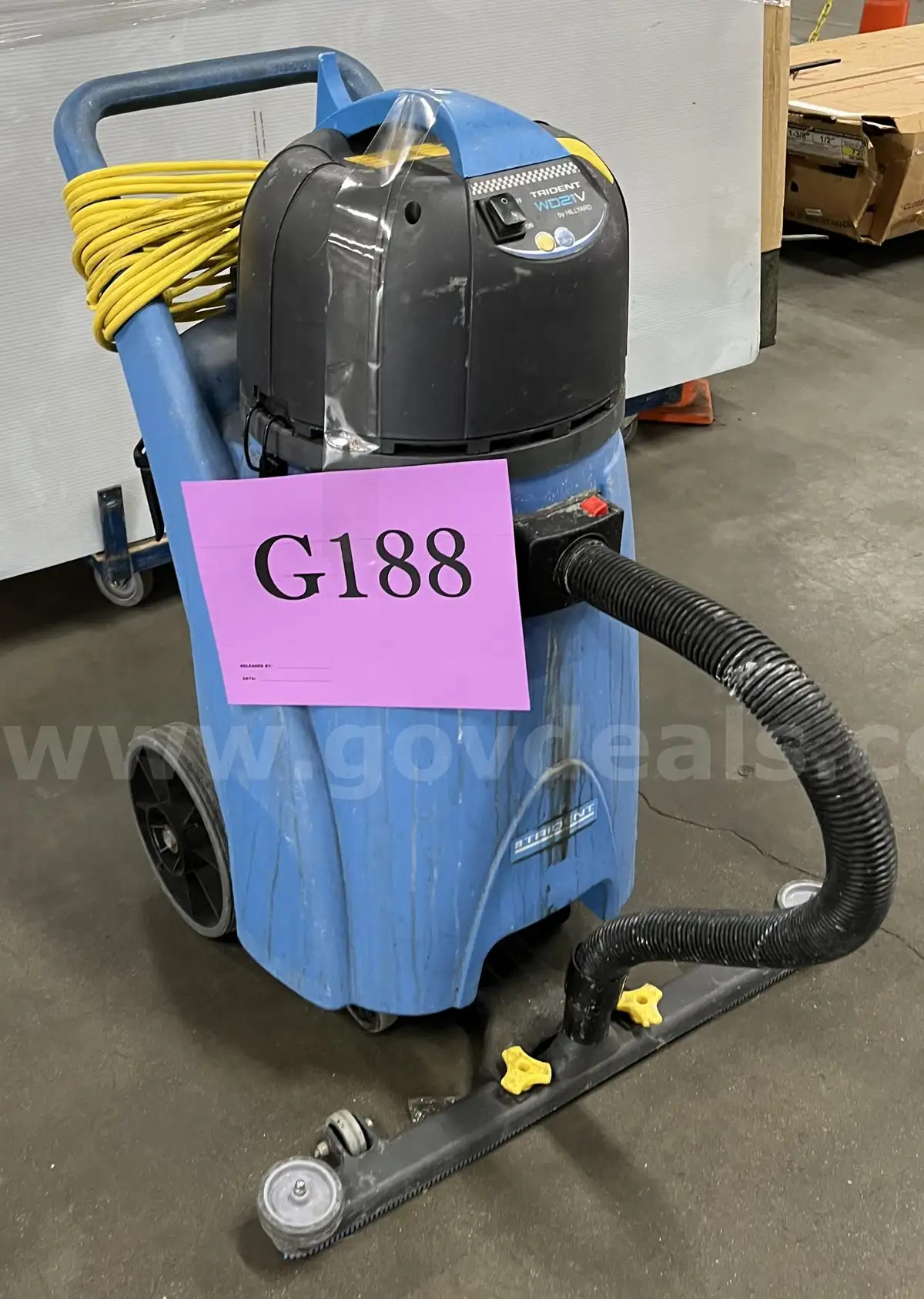 HILLYARD-TRIDENT WD21V WET-DRY VACUUM **** (I) | AllSurplus