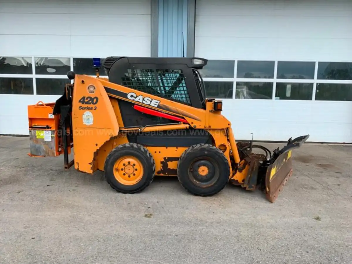 2011 Case 420 Skid Steer | AllSurplus