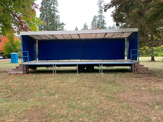Mobile stage - Trailer Mounted | AllSurplus