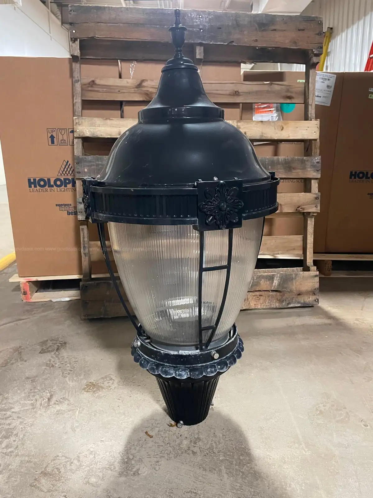 172 Philips Hadco light fixtures | GovDeals