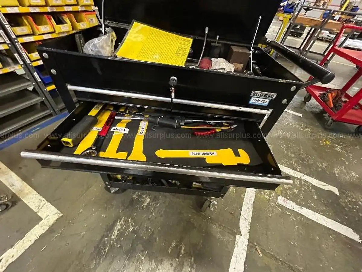 US General Rolling Toolbox | AllSurplus