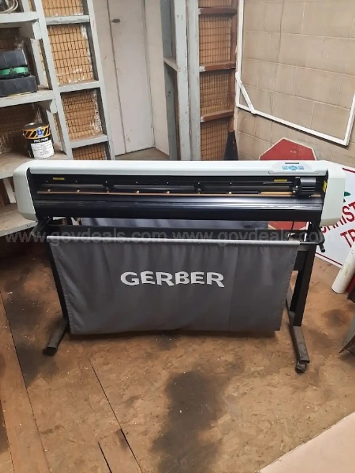 Gerber Vinyl Cutter | AllSurplus