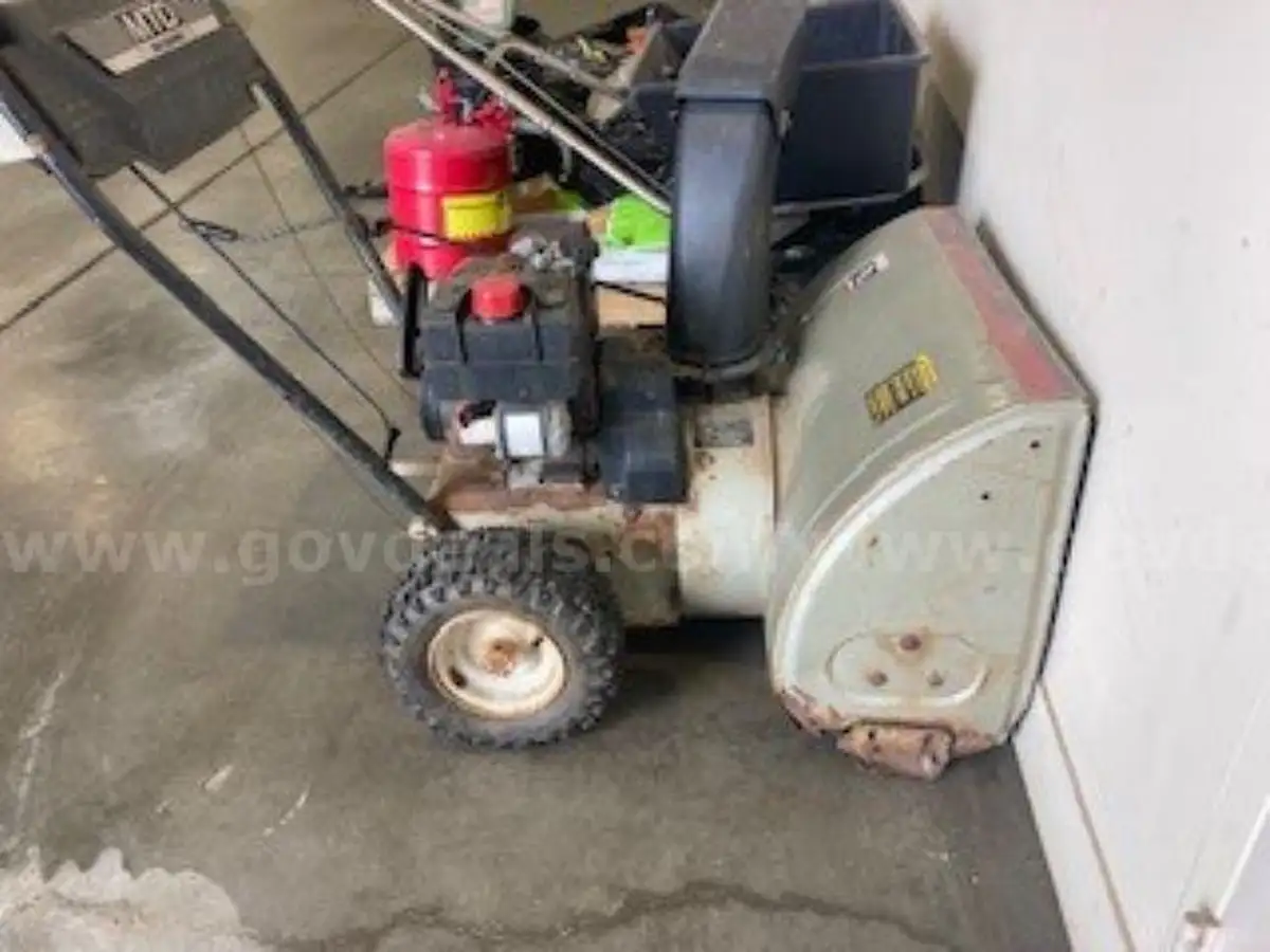 Snow Blower MTD Gold Series | AllSurplus