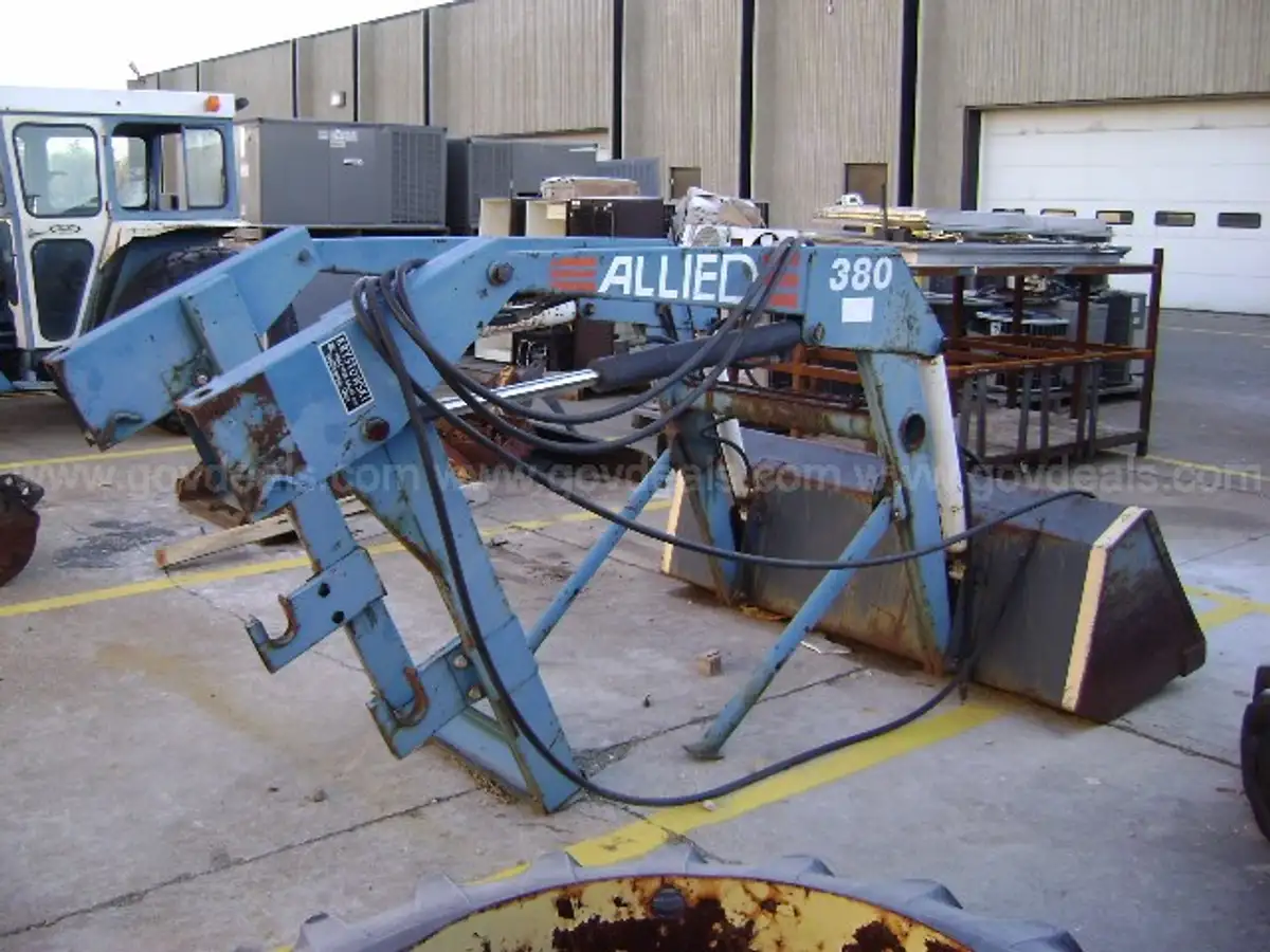 Allied 380 Quick-Tach-Loader;--- Bucket | GovDeals
