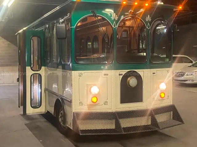 2001 Freightliner MB45 Chassis Trolley *Low Miles* | AllSurplus