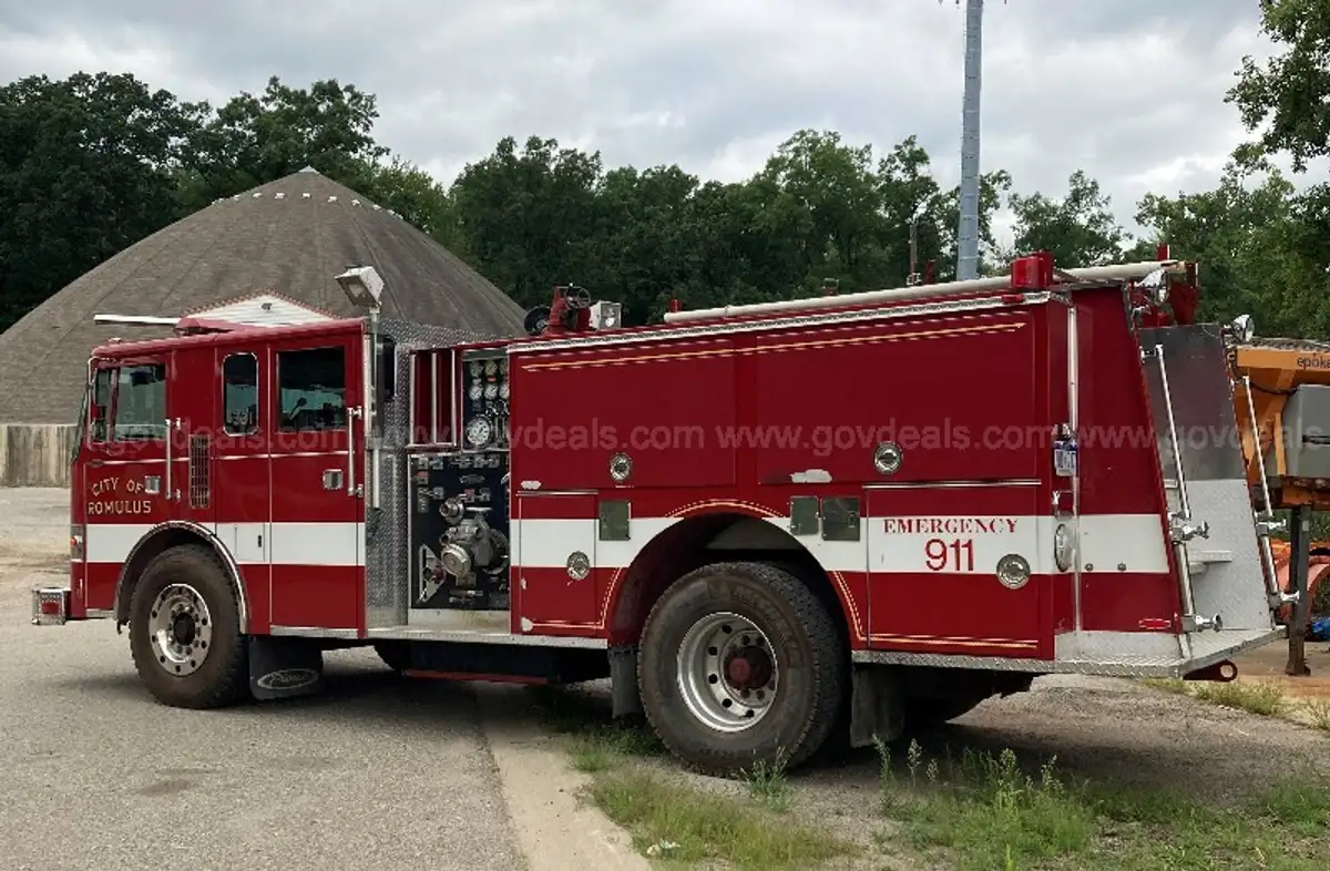 1990 Pierce Pumper Fire Engine | AllSurplus