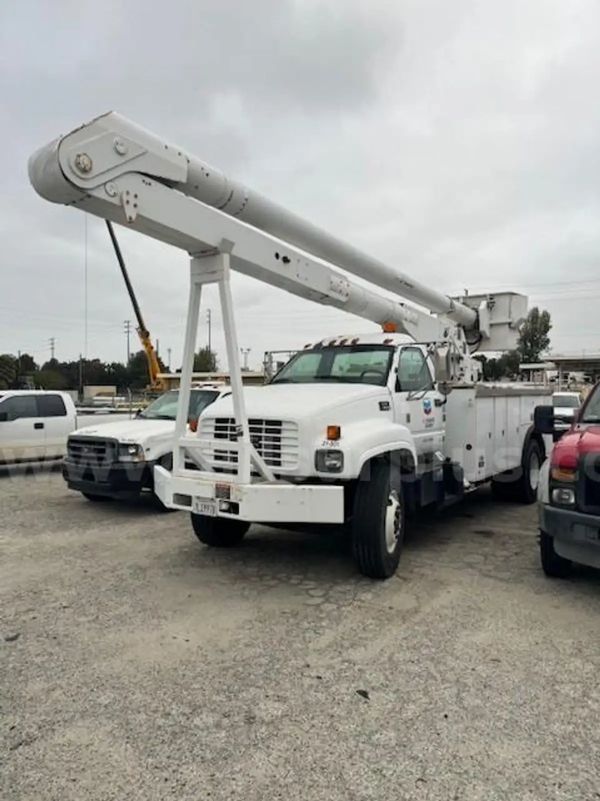 1998 GMC C7H042 Bucket Truck | AllSurplus