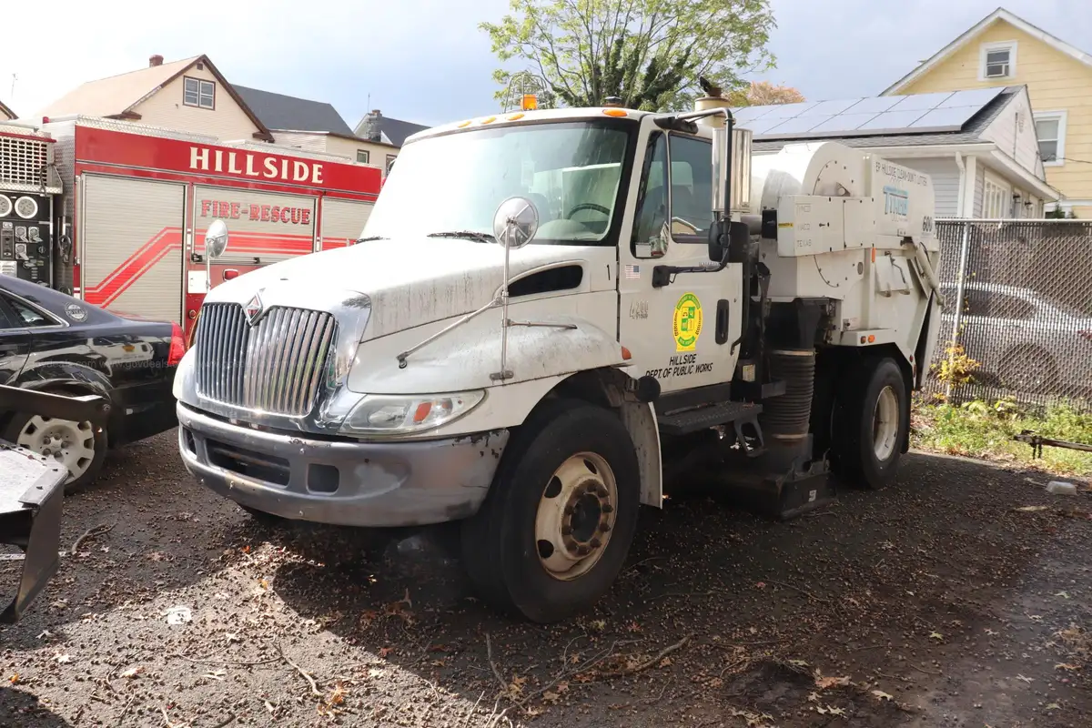 2004 International 4200 | GovDeals