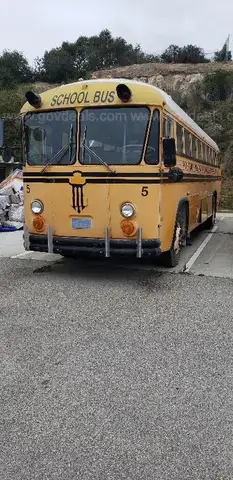 1981 78 Passenger Standard Transmission Diesel Crown School Bus | GovDeals