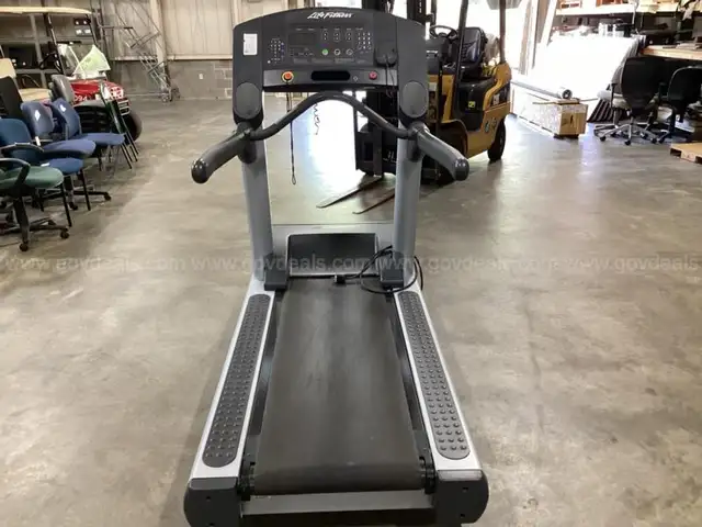 Life Fitness Treadmill | AllSurplus