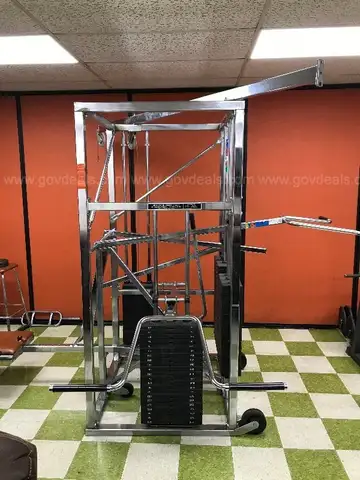 Universal Weight Machine | GovDeals