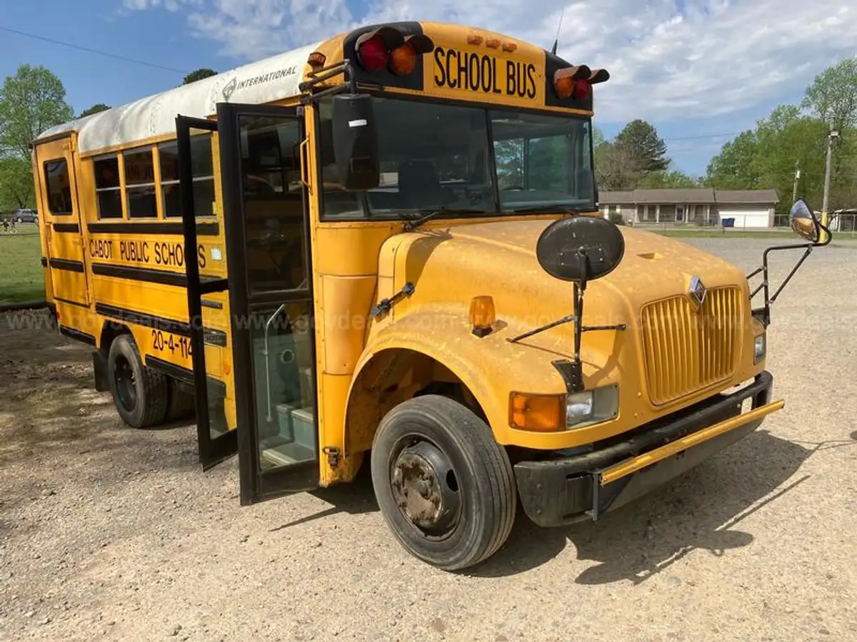 2002 International 3000 (30) Passenger School Bus | AllSurplus