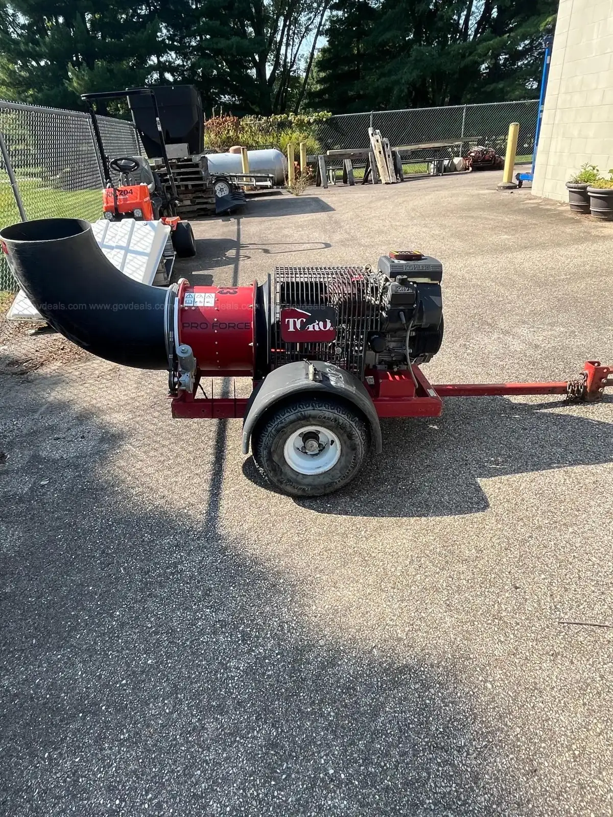 Toro Pro Force Pull Behind Debris Blower | AllSurplus