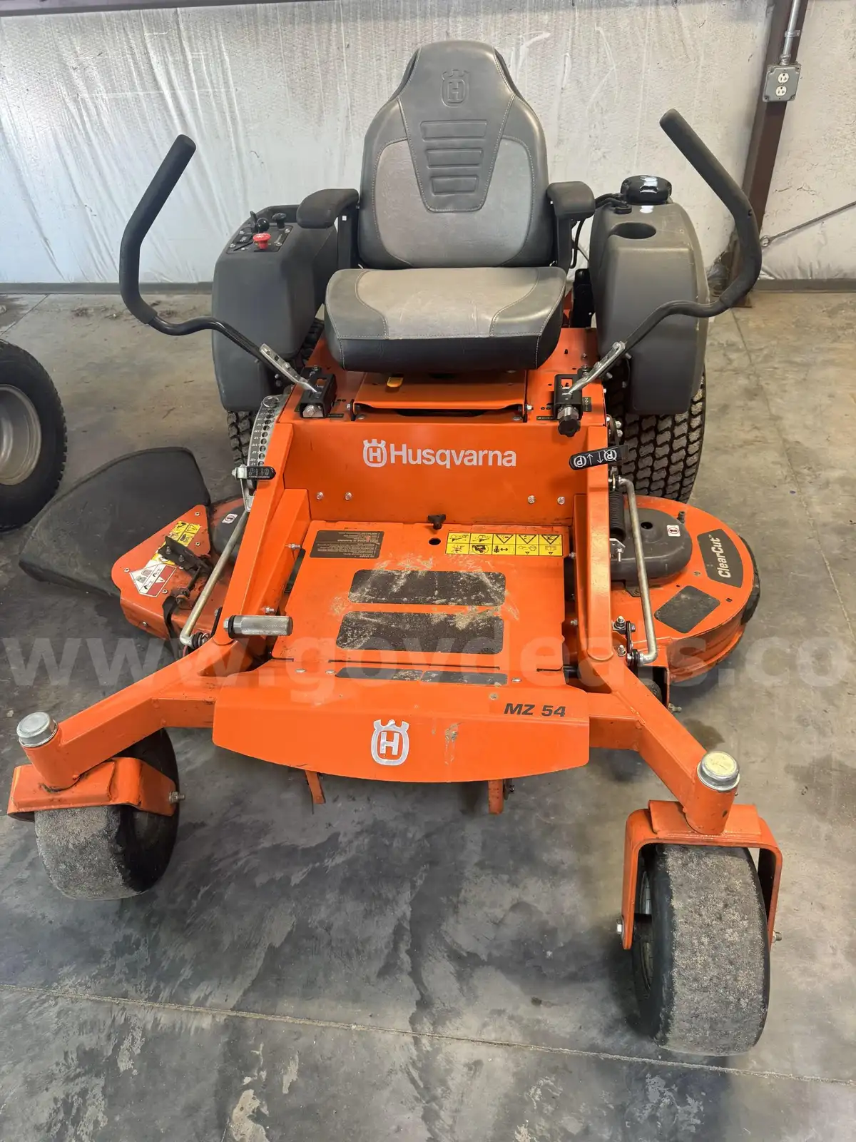 2017 Husqvarna MZ54 Zero Turn Mower SEE VIDEO!!! | AllSurplus