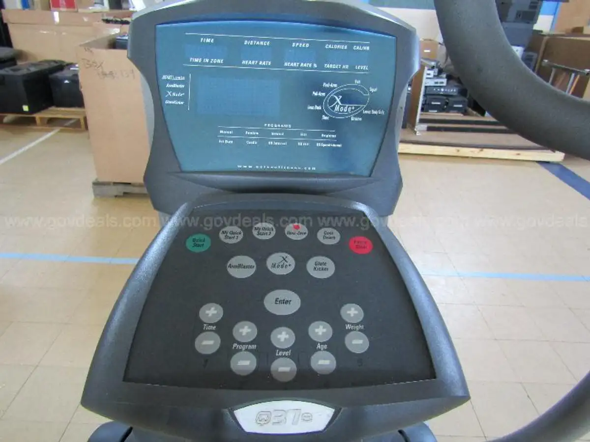 Octane Fitness Standing Elliptical XT3700 - needs power cord. | AllSurplus