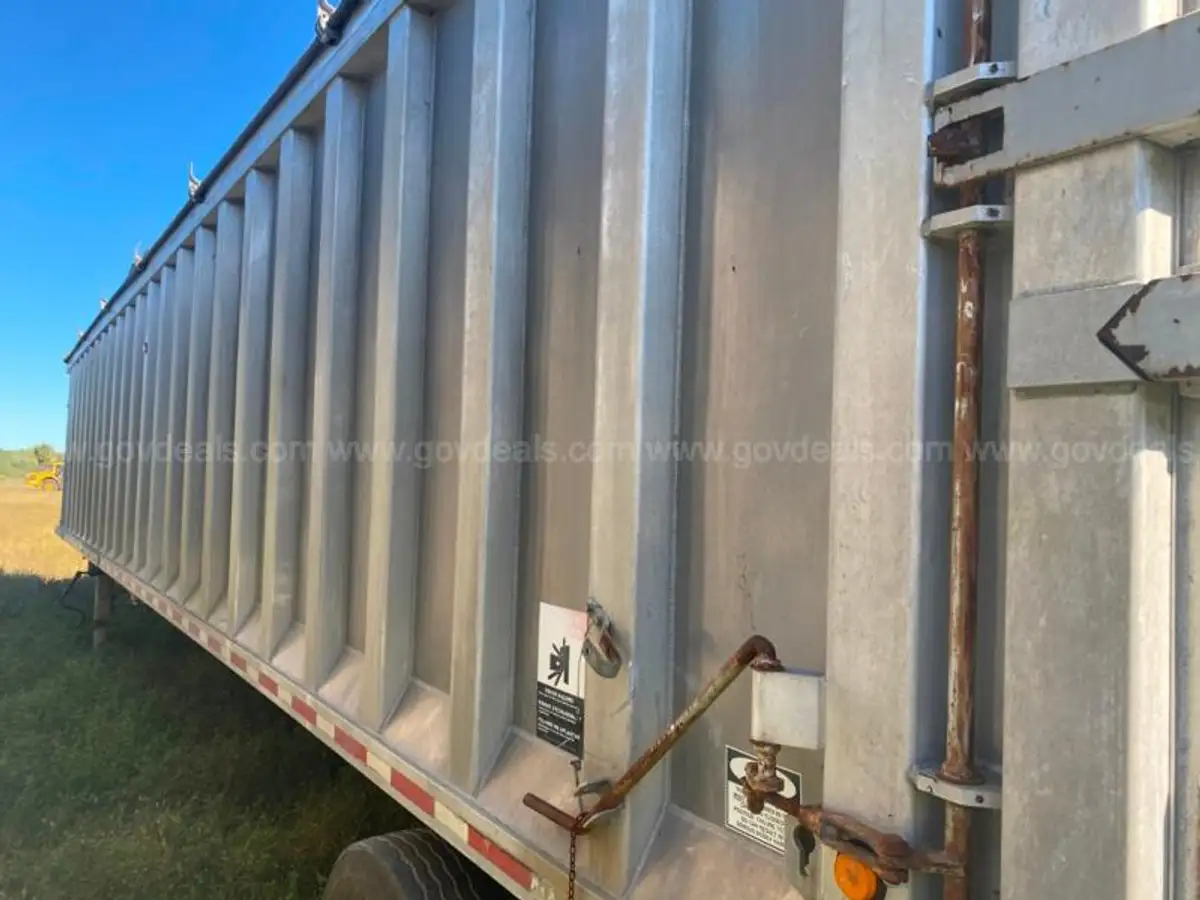 2014 SpecTec Walking Floor Trailer | AllSurplus