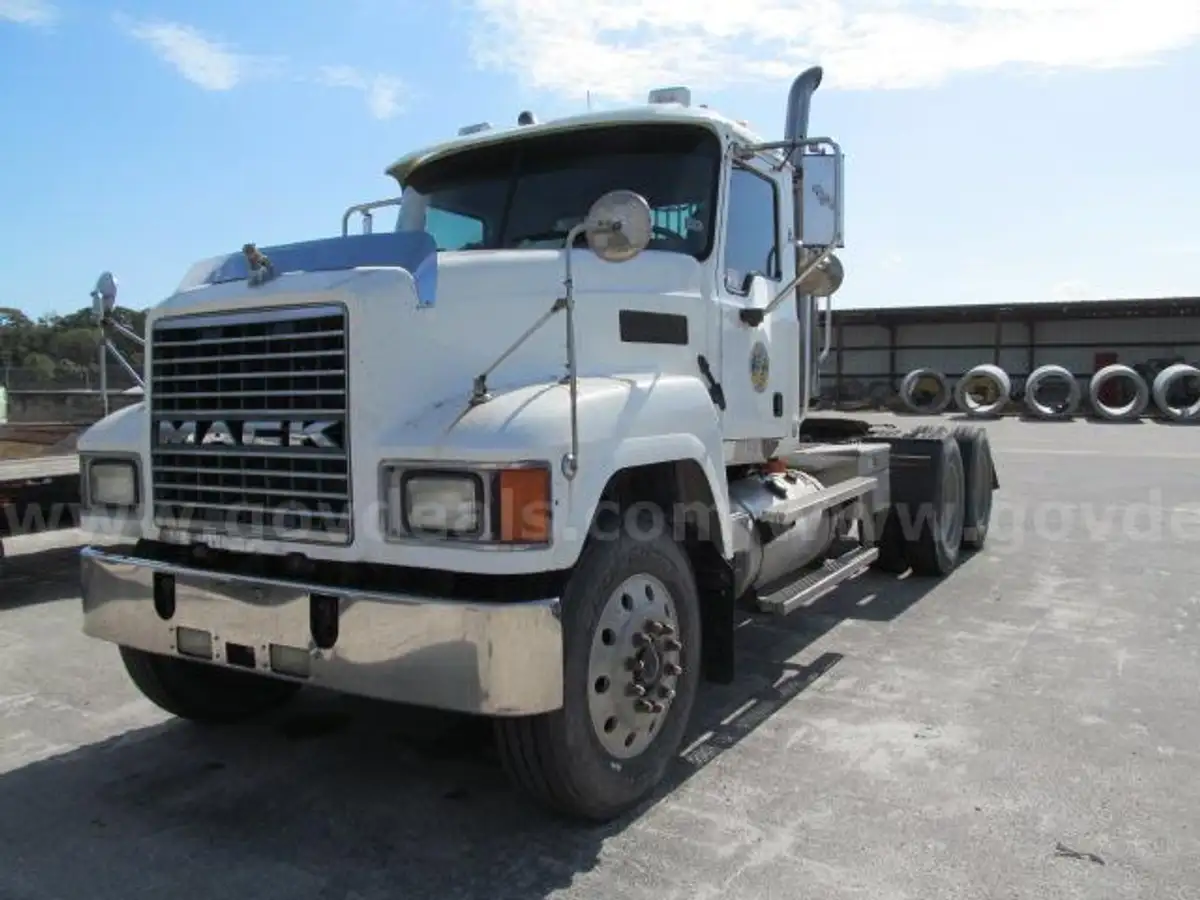 2004 Mack CH613 | AllSurplus