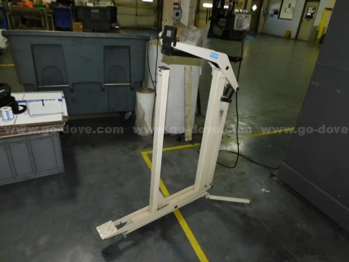 ISM Interprises Boxer Stapling Machine 1 1/4" C to 3/4" | AllSurplus