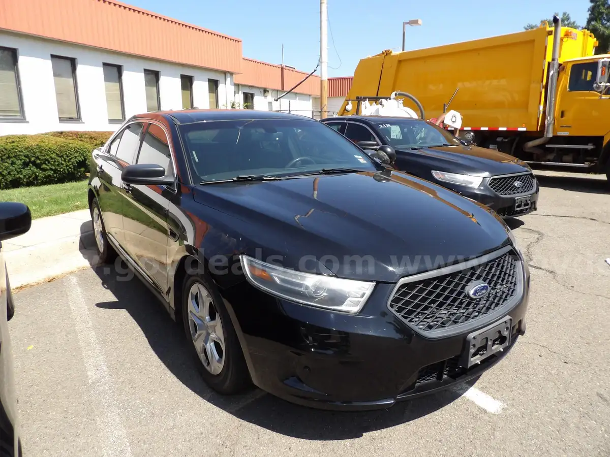 2015 Ford Taurus PI AWD | AllSurplus