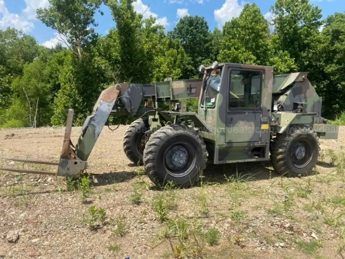 SKYTRAK 6000M Lull all terrain Lift | AllSurplus