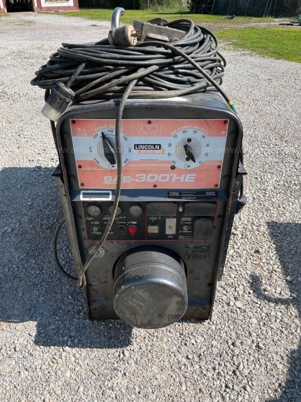 Lincoln Welding Machine Model SAE 300 HE Diesel USED Qty 1 AllSurplus