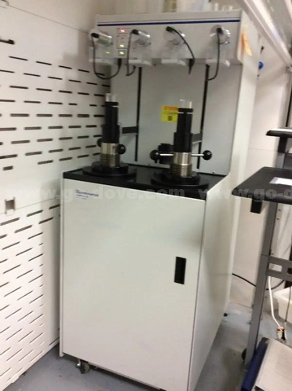 Micromeritics AutoPore IV 9520 Porosimeter | AllSurplus