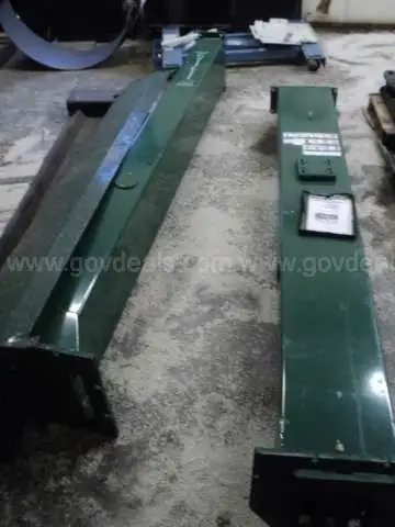 Golf Lift GL-9 model 9,000 lb. Lift | GovDeals