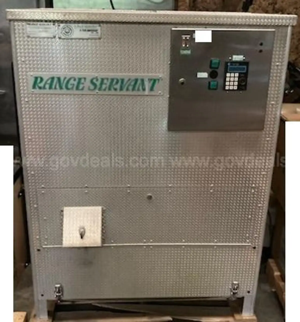 RANGE SERVANT BALL DISPENSER | AllSurplus