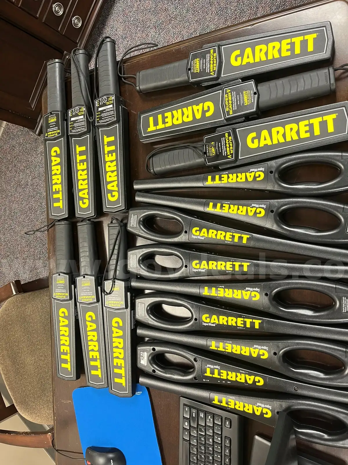 18- Garrett hand held security wands | AllSurplus