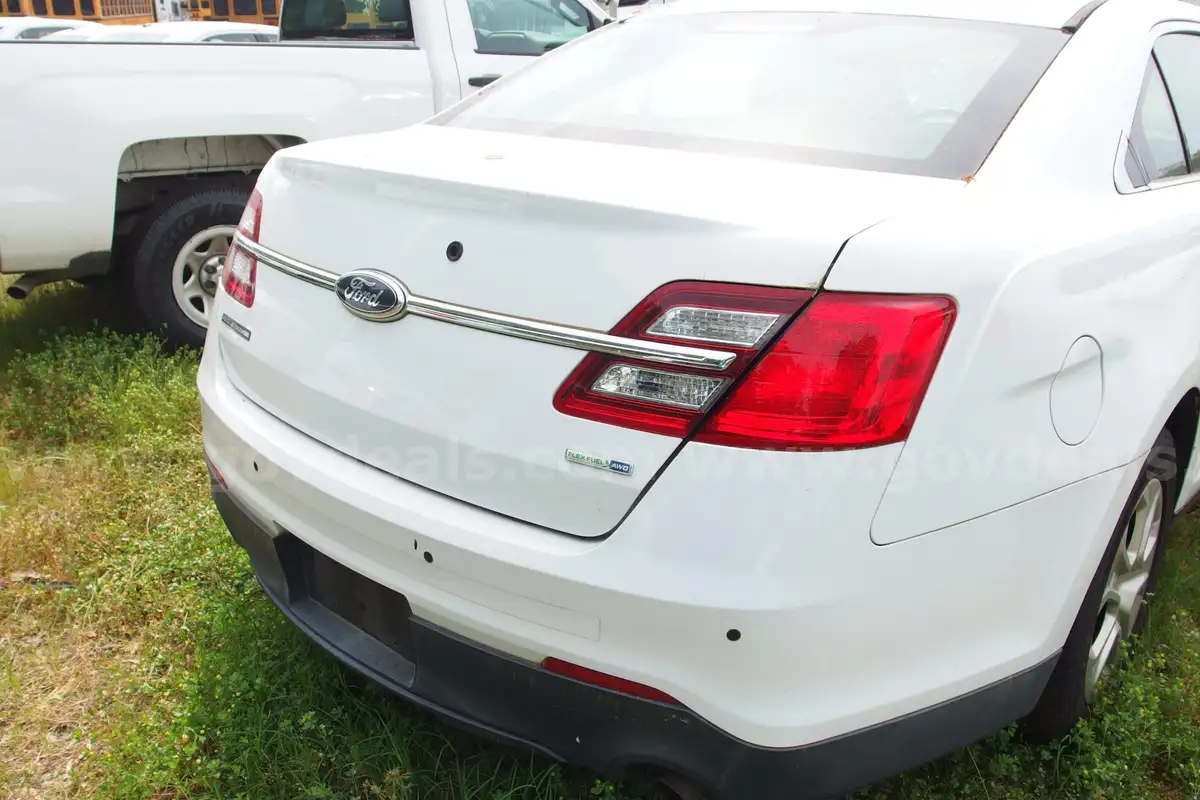 2015 Ford Taurus PI AWD | AllSurplus